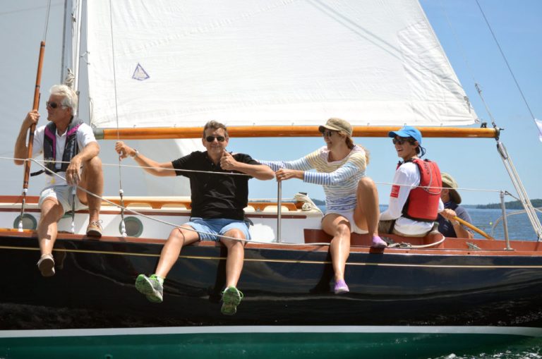 24' Sparkman & Stephens Dolphin Sloop (1966) - RECOVERY - Worldwide ...