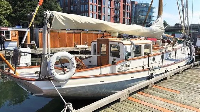 45' Dole Pilothouse Cutter (1946) – KATIE FORD - Worldwide Classic Boat ...